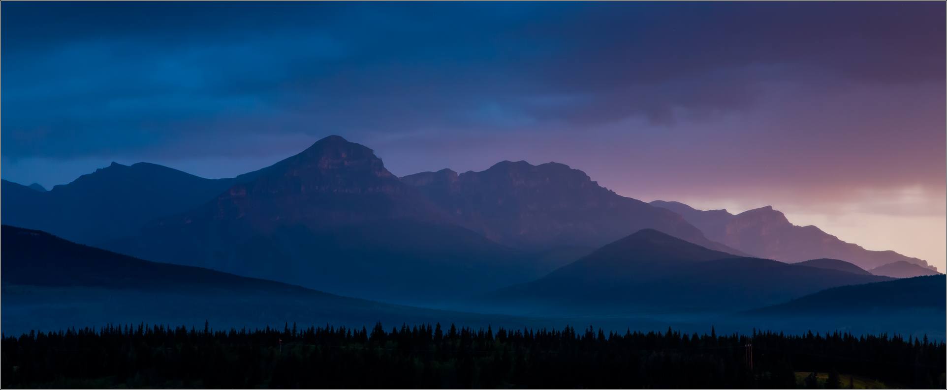 Dawn at the mouth of the Bow Valley | Christopher Martin Photography